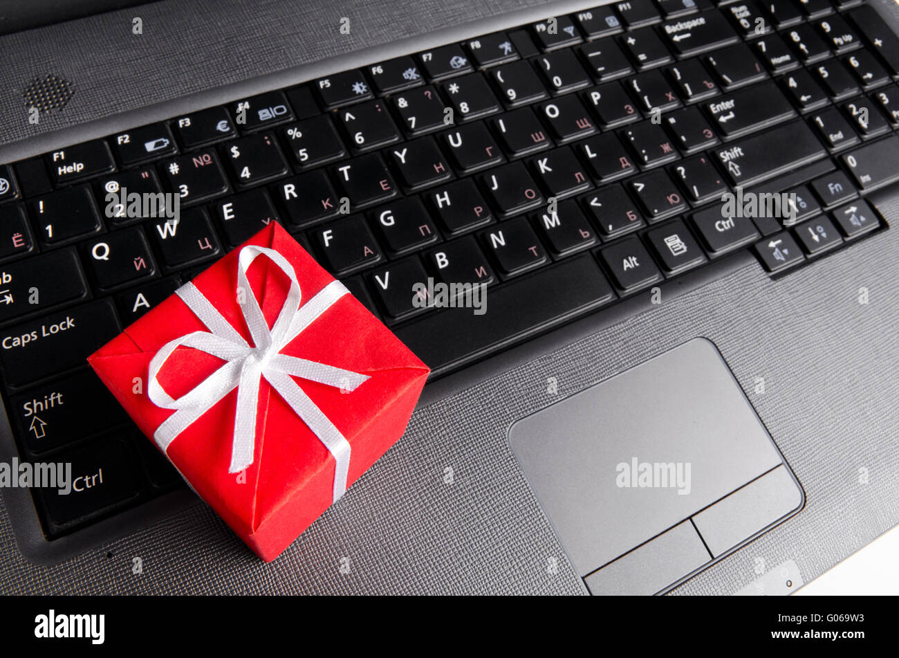 Gift symbol on keyboard hi-res stock photography and images - Alamy
