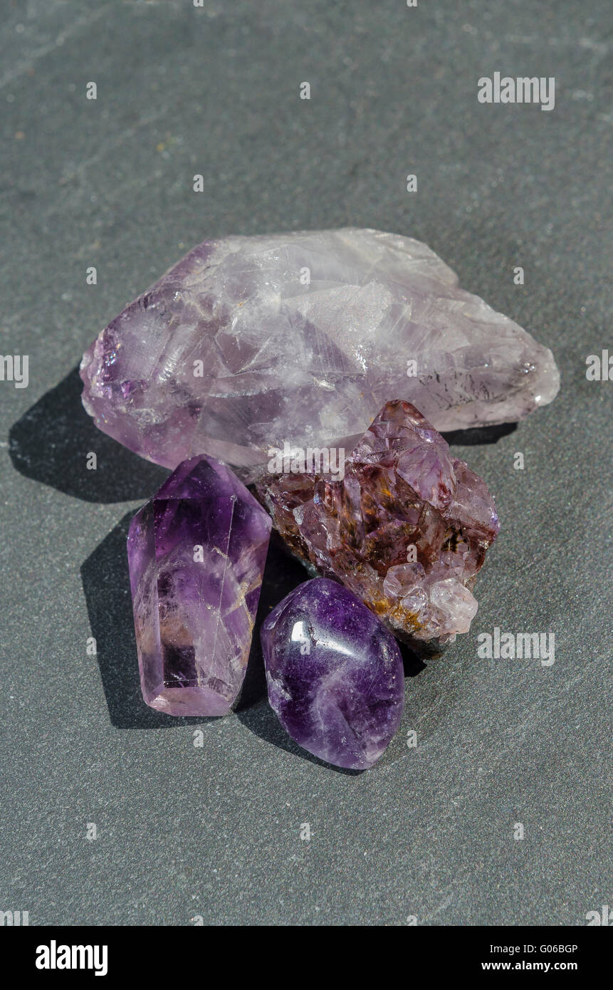 Améthyste, violet, pierre, lithothérapie Stock Photo - Alamy