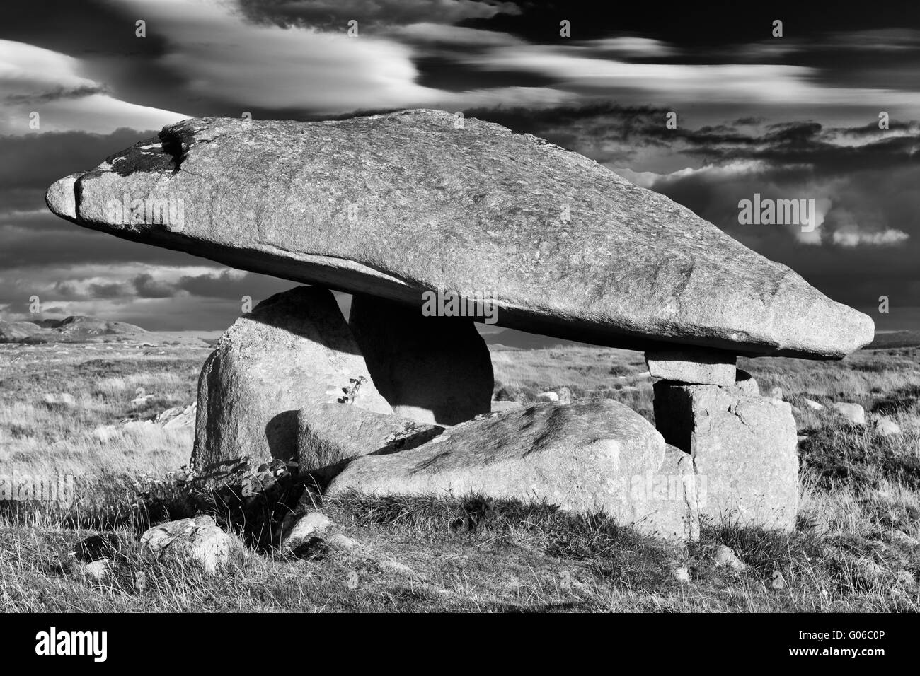 Kilclooney Dolmen, Kilclooney, County Donegal, Ireland, Europe Stock ...