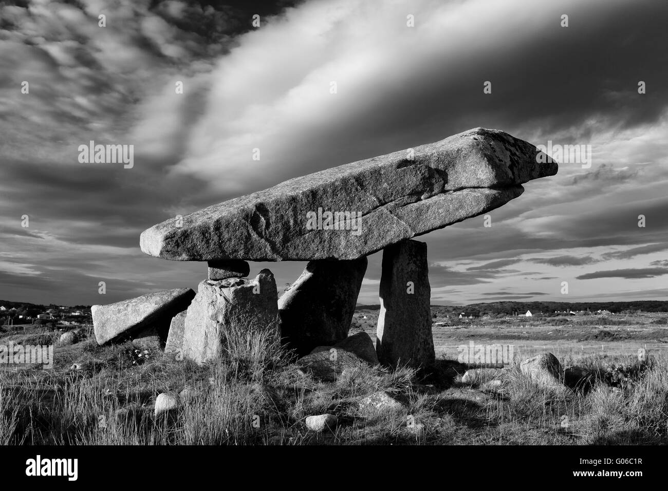 Kilclooney Dolmen, Kilclooney, County Donegal, Ireland, Europe Stock ...