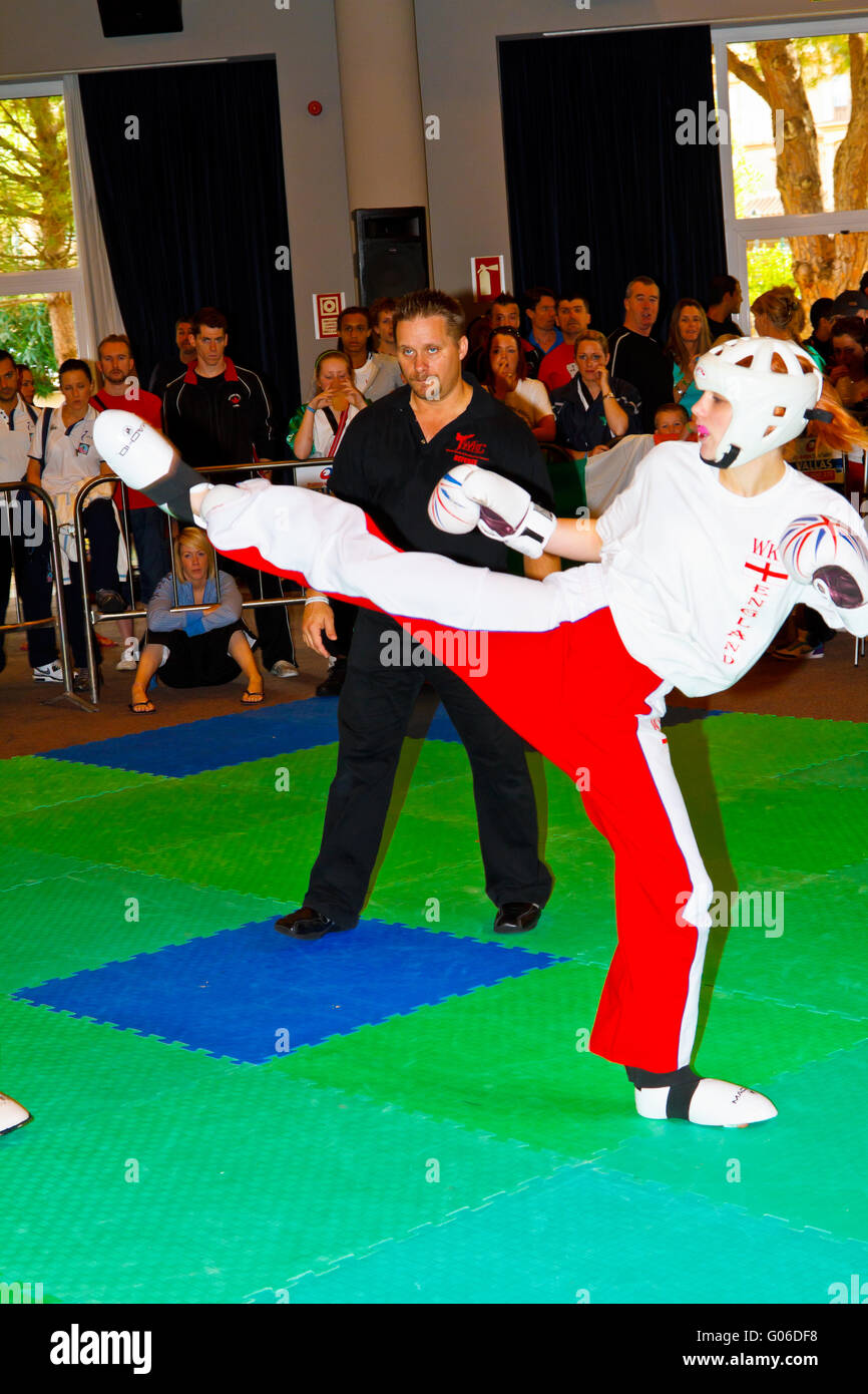 3rd round boxing hi-res stock photography and images - Alamy