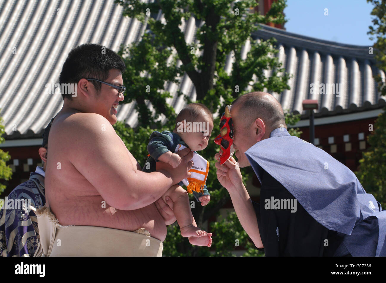 Tokyo, Japan. 29th April, 2016. Baby Crying Sumo, Naki-Zumo event was ...