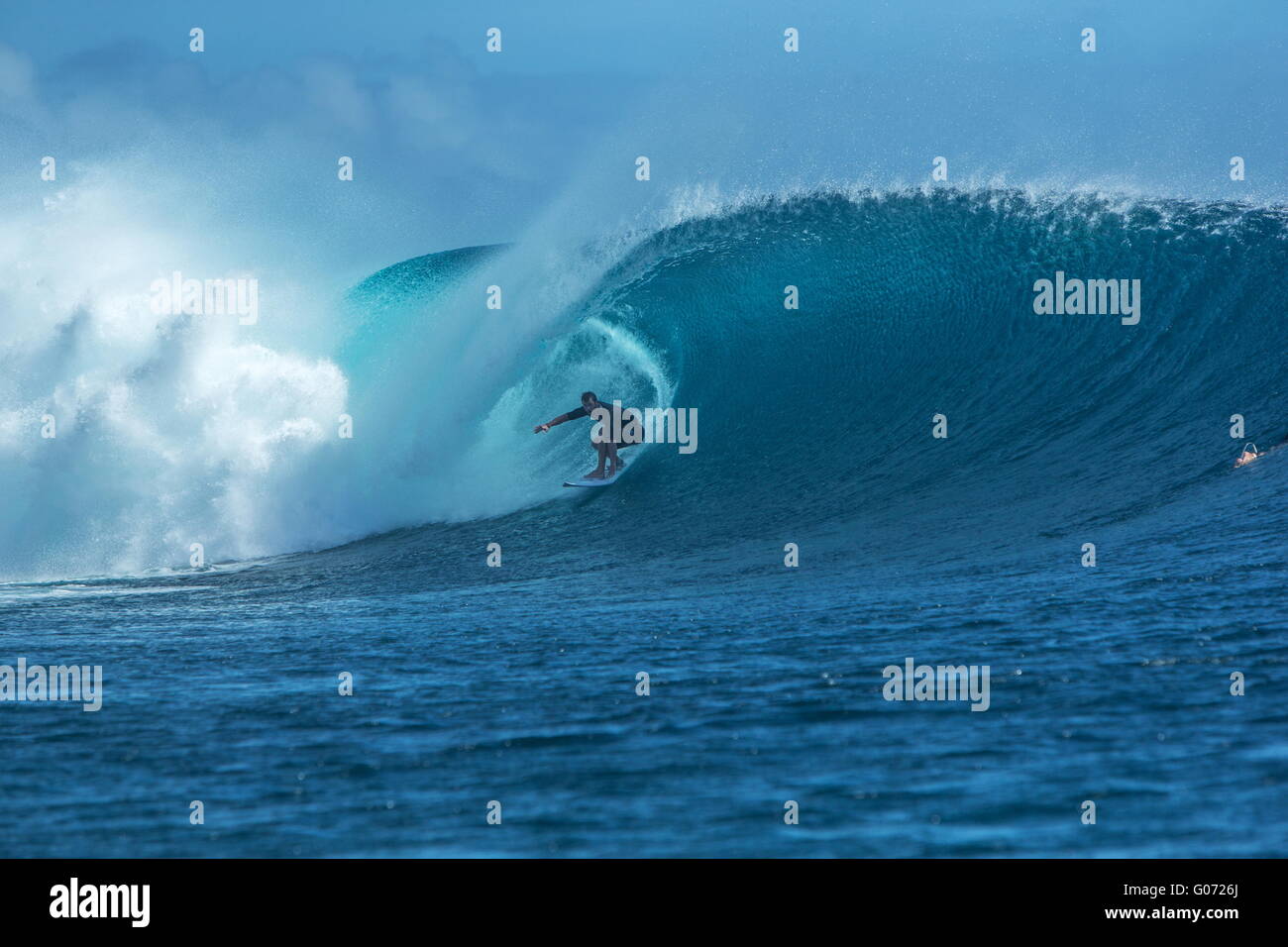 Fiji. 19th Apr, 2016. Australian actor CHRIS HEMSWORTH gets a good ...