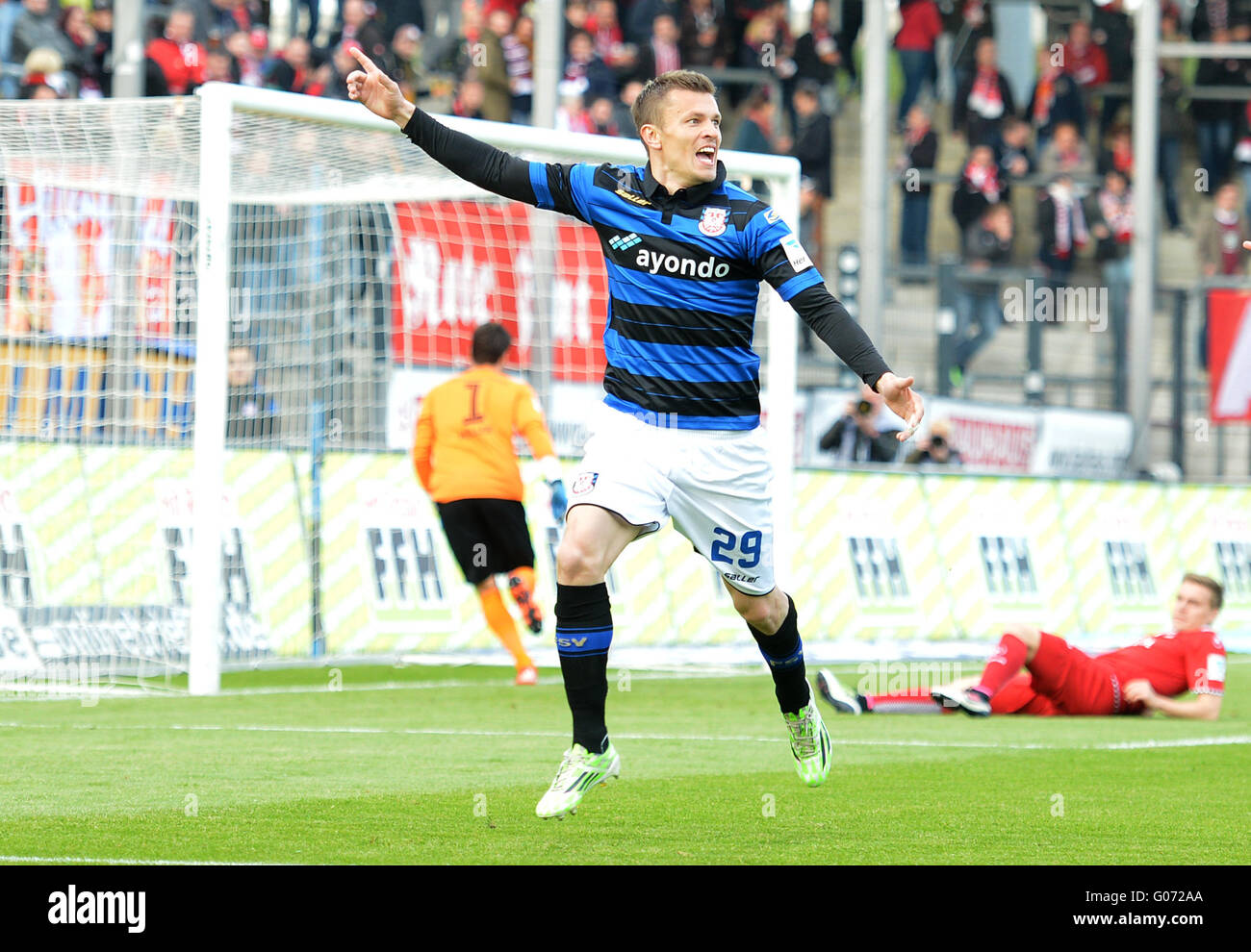 Frankfurt's Zlatko Dedic celebrates his 1-0 goal during the German ...