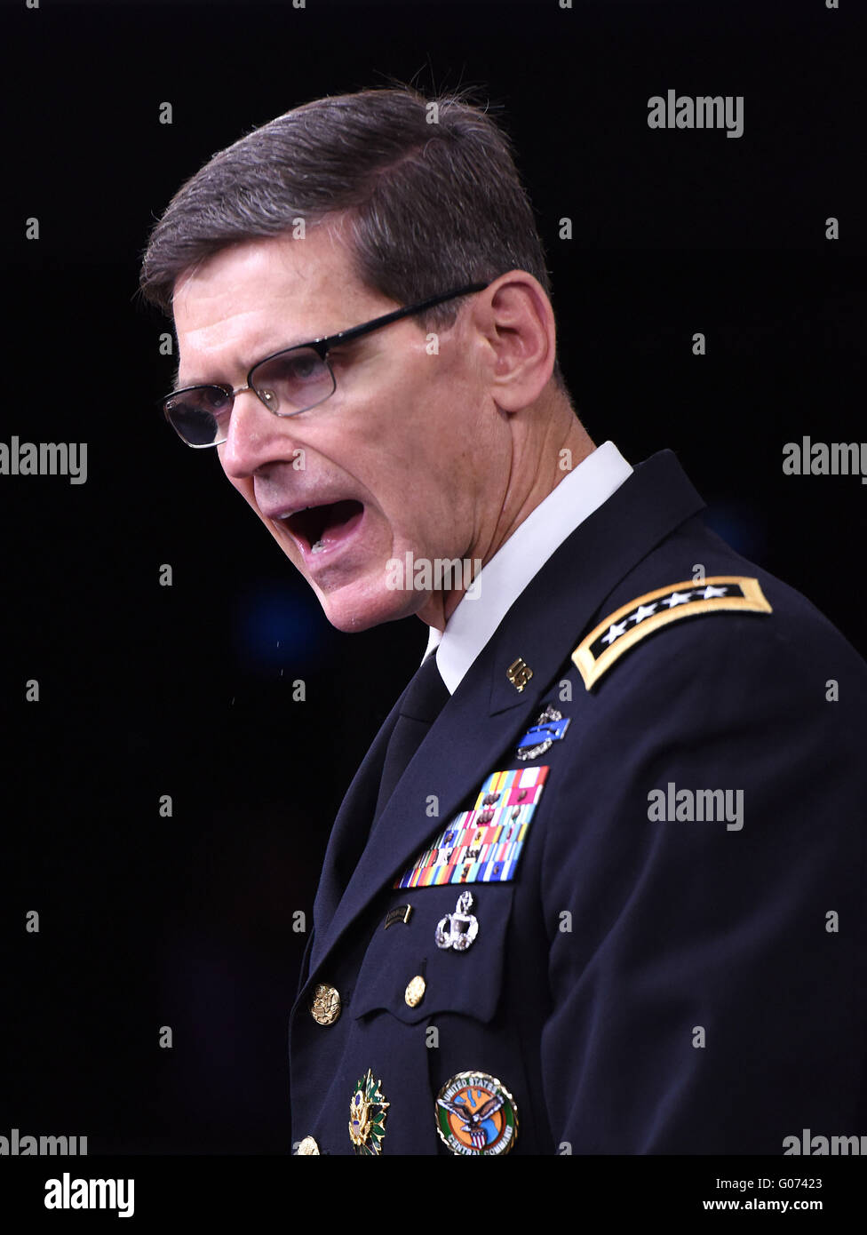 General joseph votel hi-res stock photography and images - Alamy