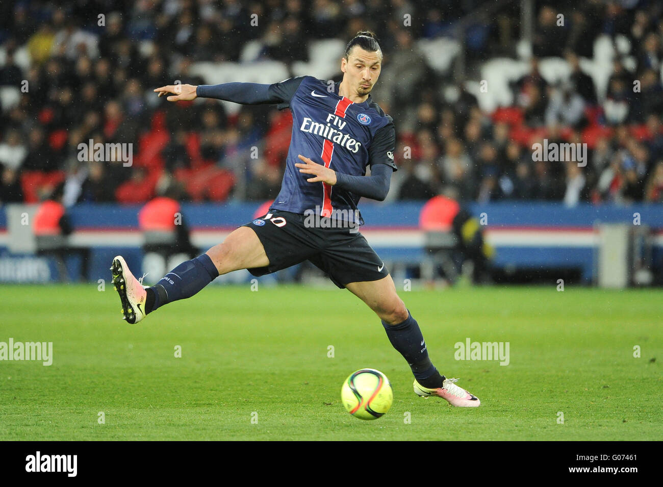 Stop the action hi-res stock photography and images - Alamy