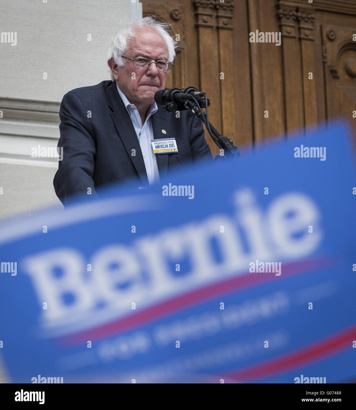 Indianapolis, Indiana, USA. 29th Apr, 2016. Democratic presidential ...
