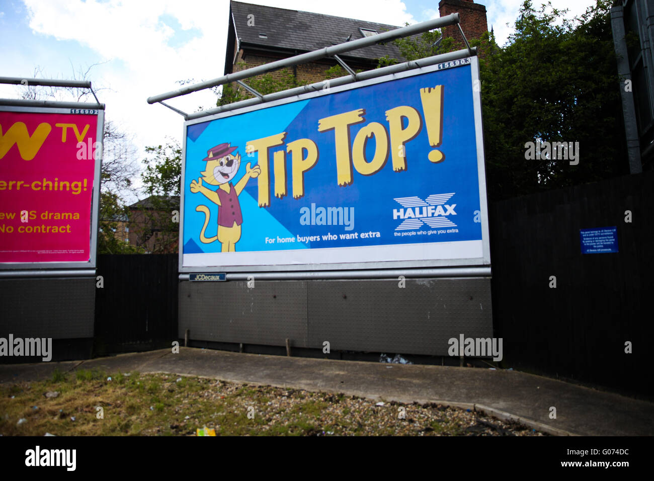 Advertising signage advertisements hoardings hi-res stock photography ...