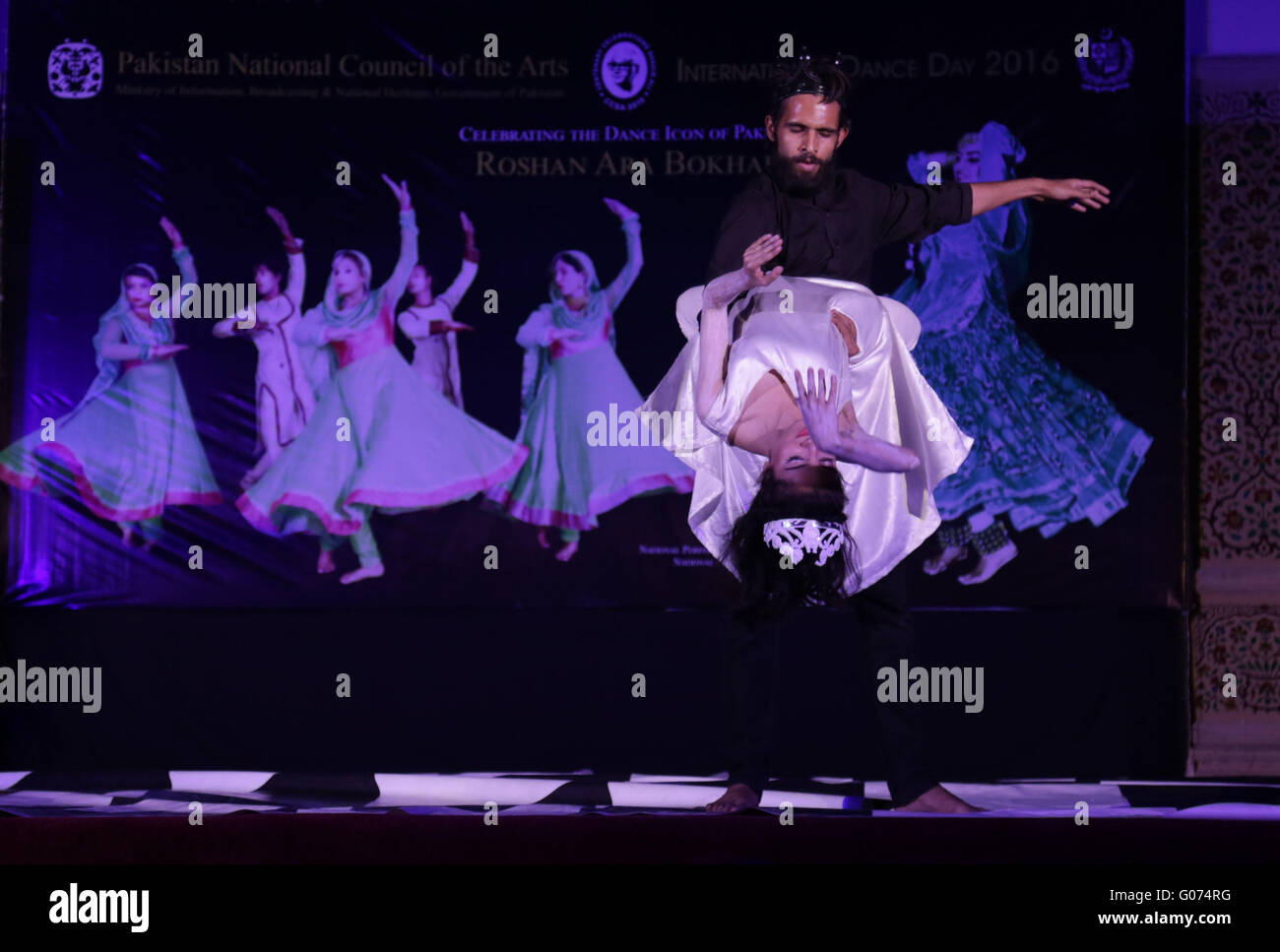 Unesco international dance council hi-res stock photography and images ...
