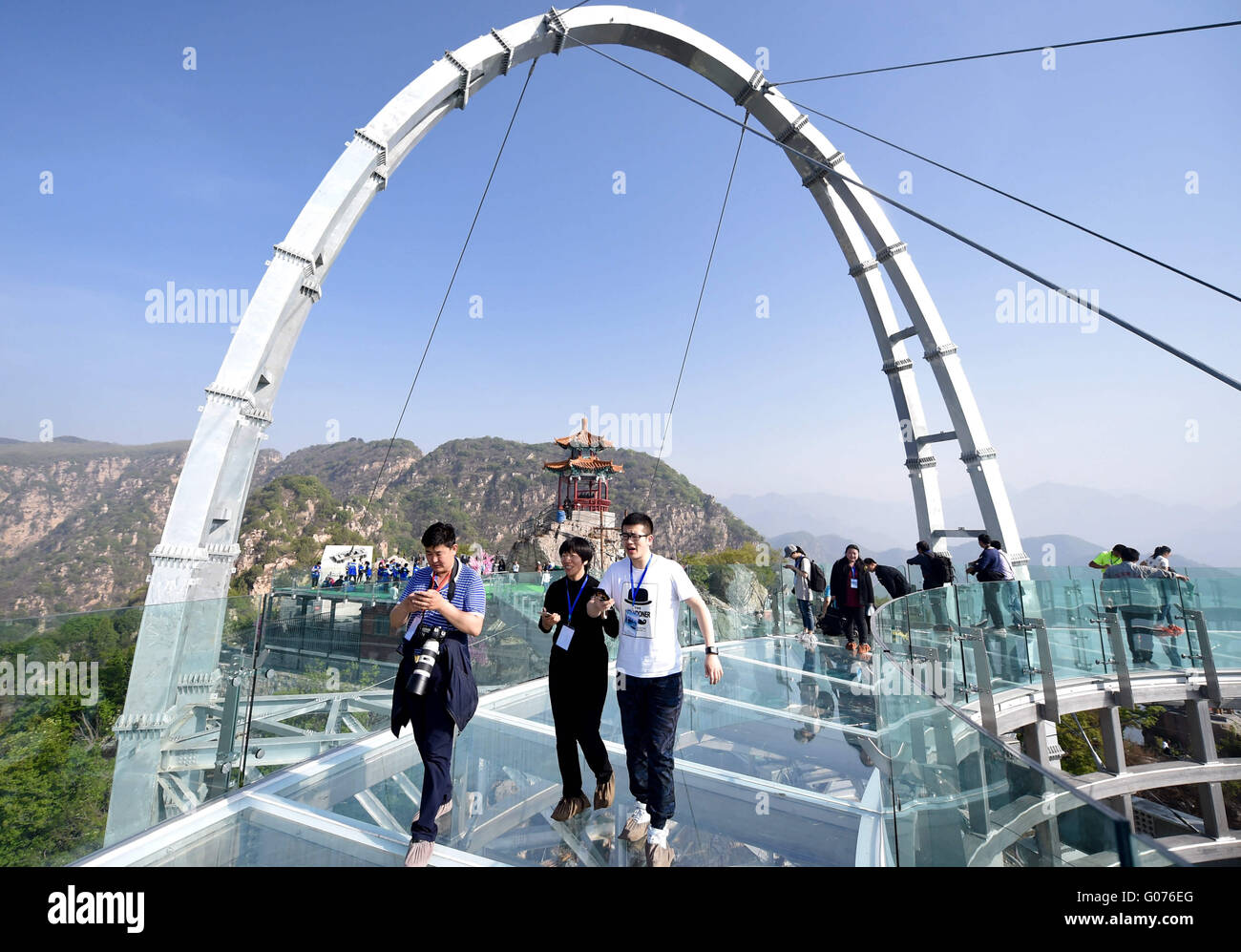 Glass china sightseeing platform hi-res stock photography and images ...