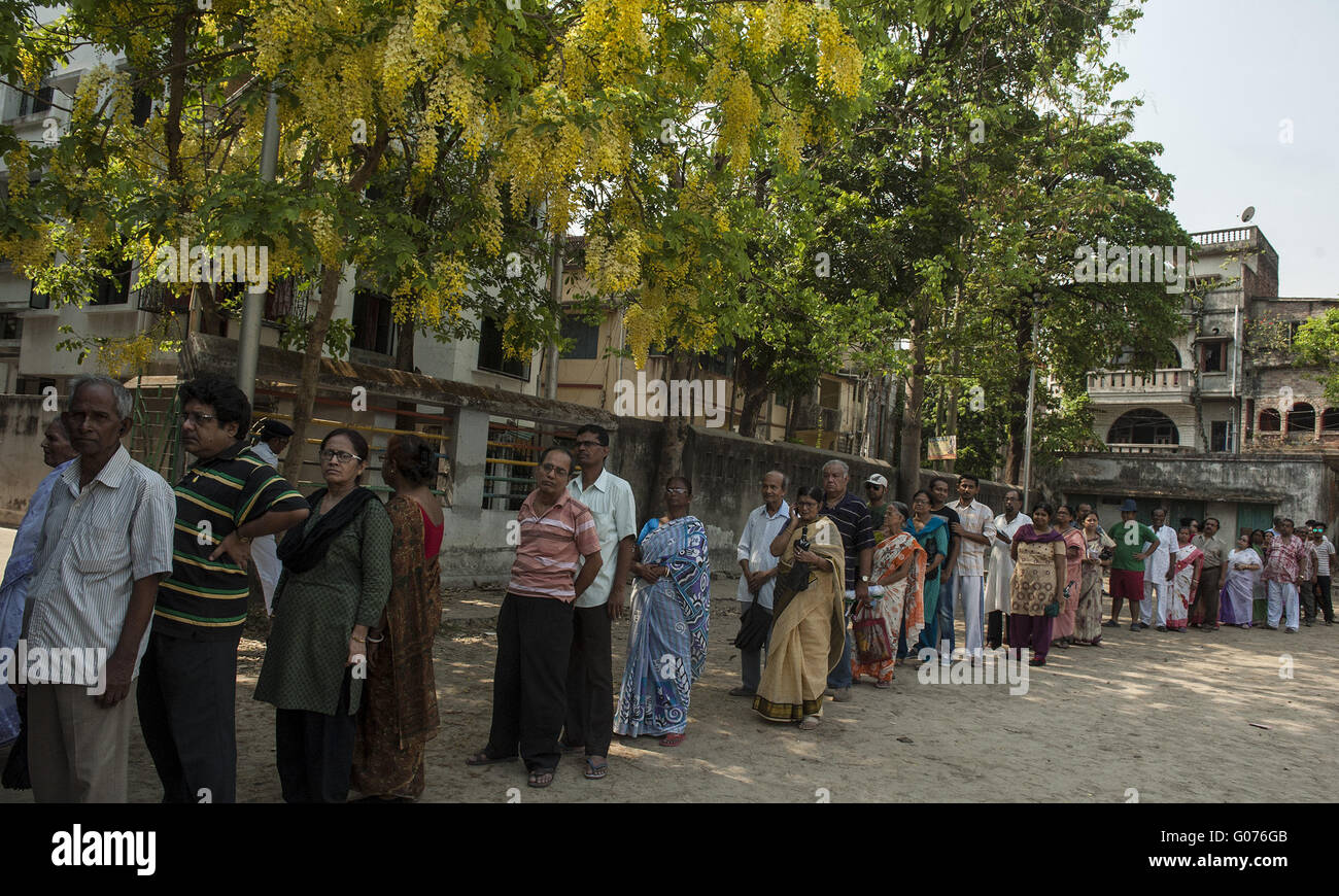 Indian voting polling booth hi-res stock photography and images - Alamy
