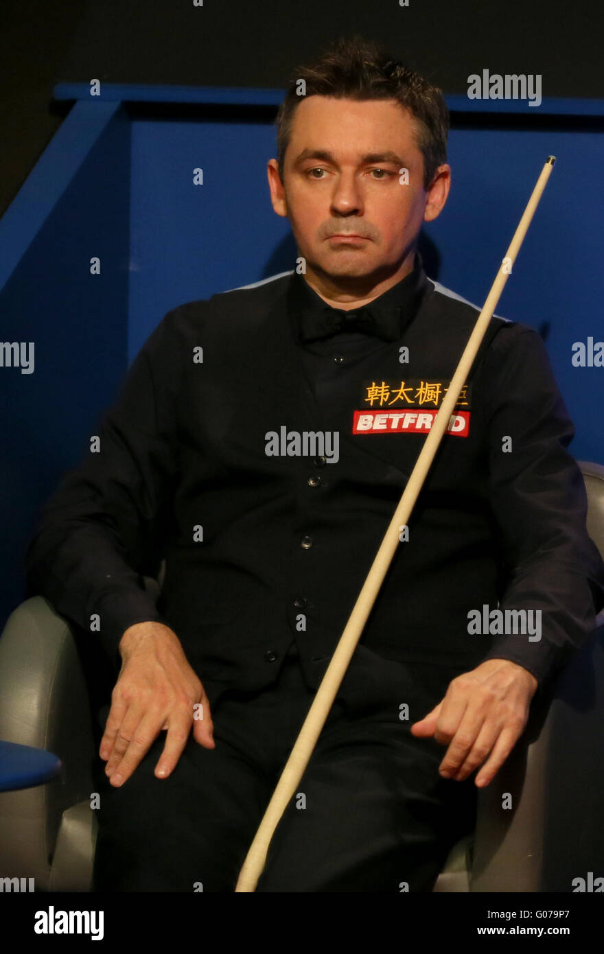 Sheffield. 30th Apr, 2016. Alan McManus of Scotland reacts during the ...