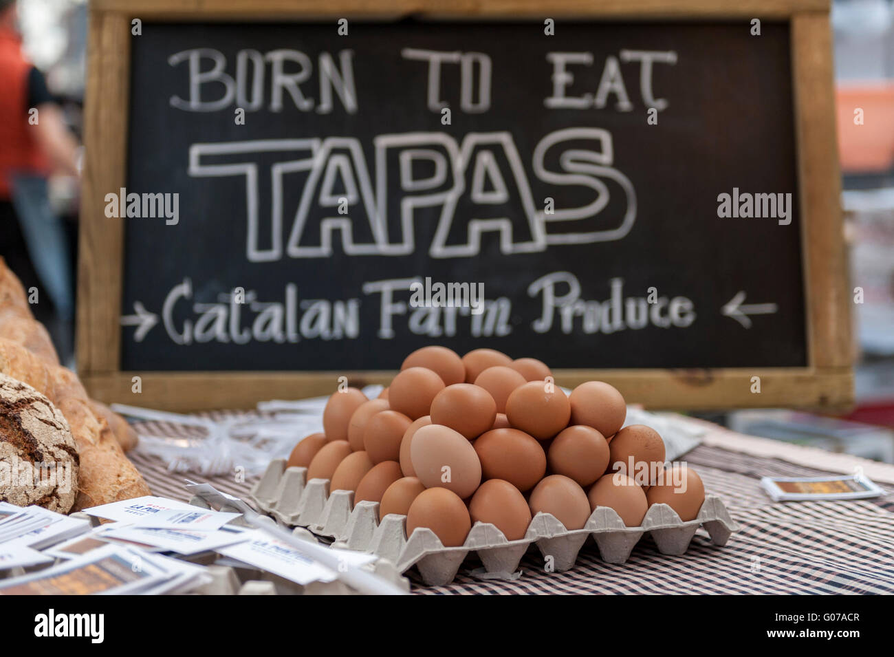 London, UK. 30 April 2016. Premium beer, Estrella Damm, brings ...