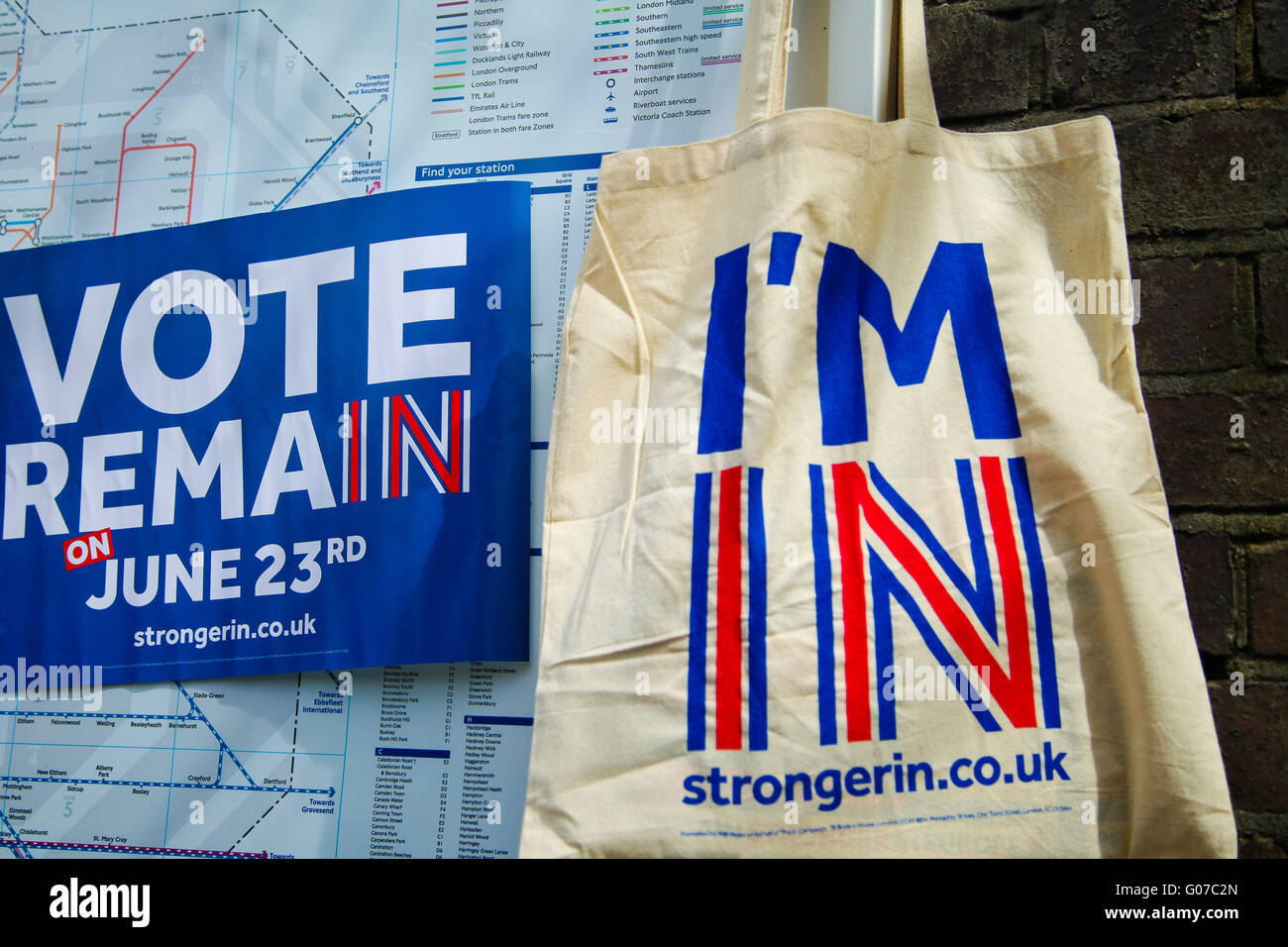 Campaign leaflet. Campaigners for Britain Stronger In Europe out in ...