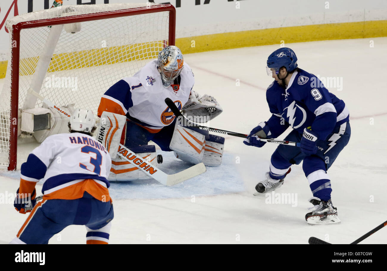 Tampa, Florida, USA. 30th Apr, 2016. DOUGLAS R. CLIFFORD | Times.New York Islanders goalie ...
