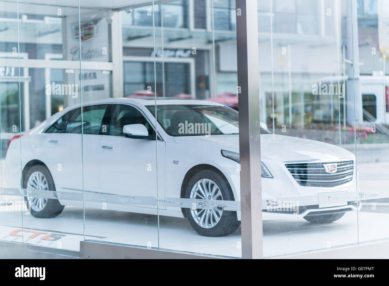 Modern cadillac car hi-res stock photography and images - Alamy