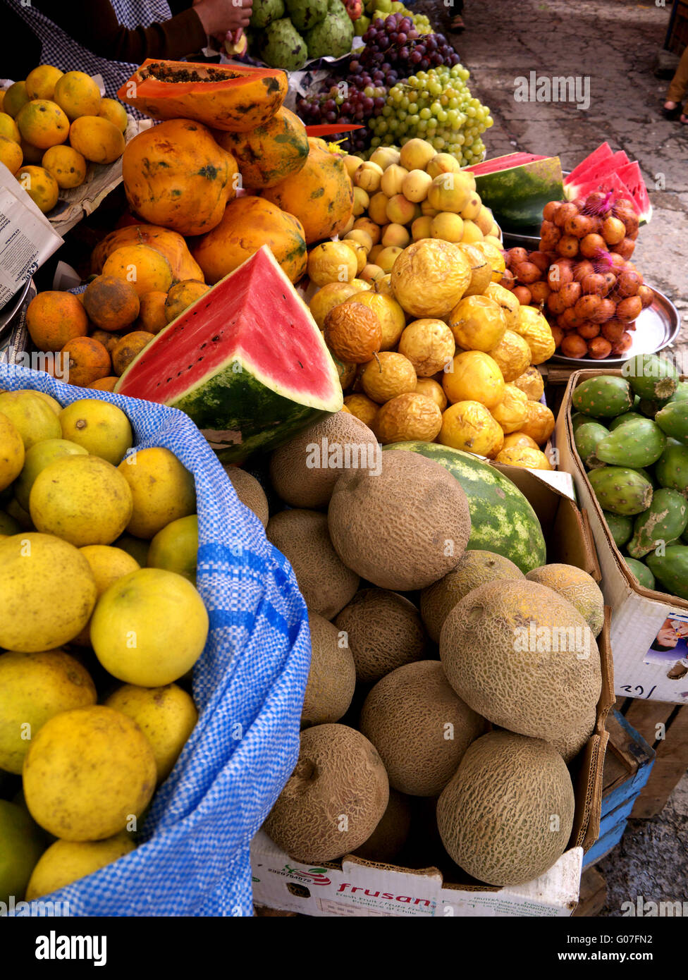 Fruit and vegetables in market Sucre Bolivia Stock Photo - Alamy