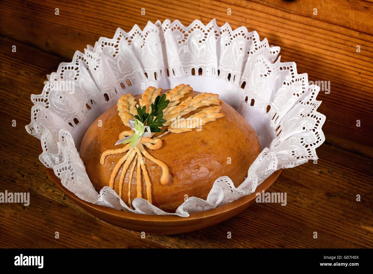 Wedding loaf of bread hi-res stock photography and images - Alamy
