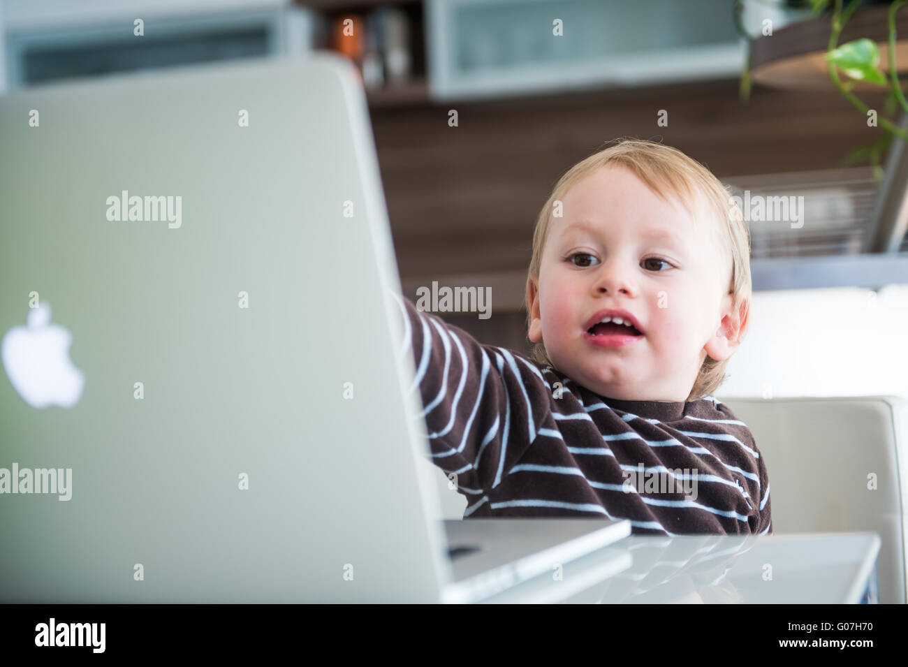 The apple generation Stock Photo - Alamy