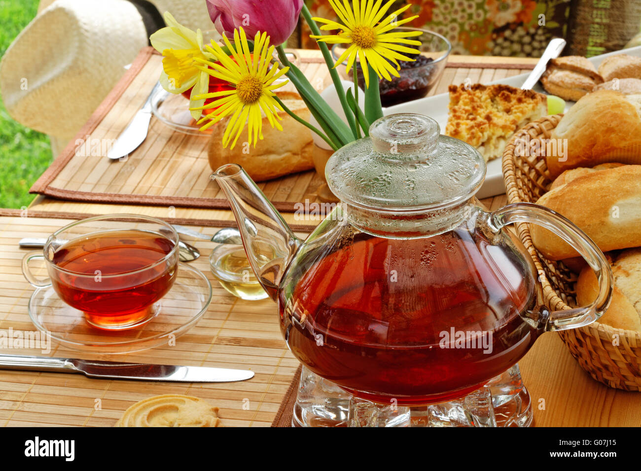 Breakfast in the garden Stock Photo - Alamy
