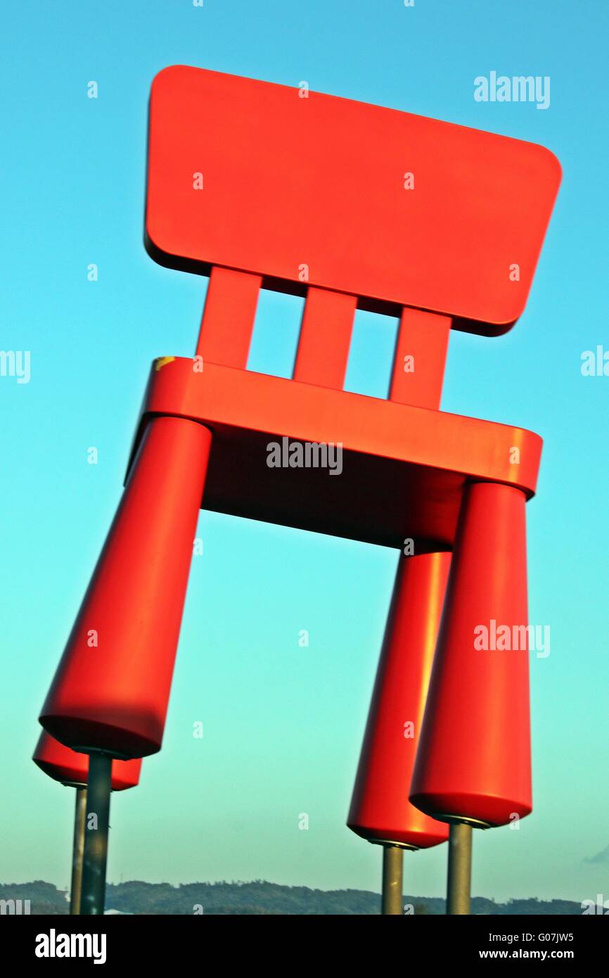 Big red chair hi-res stock photography and images - Alamy