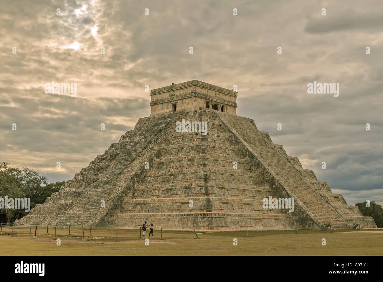 Mayan pyramid storm hi-res stock photography and images - Alamy
