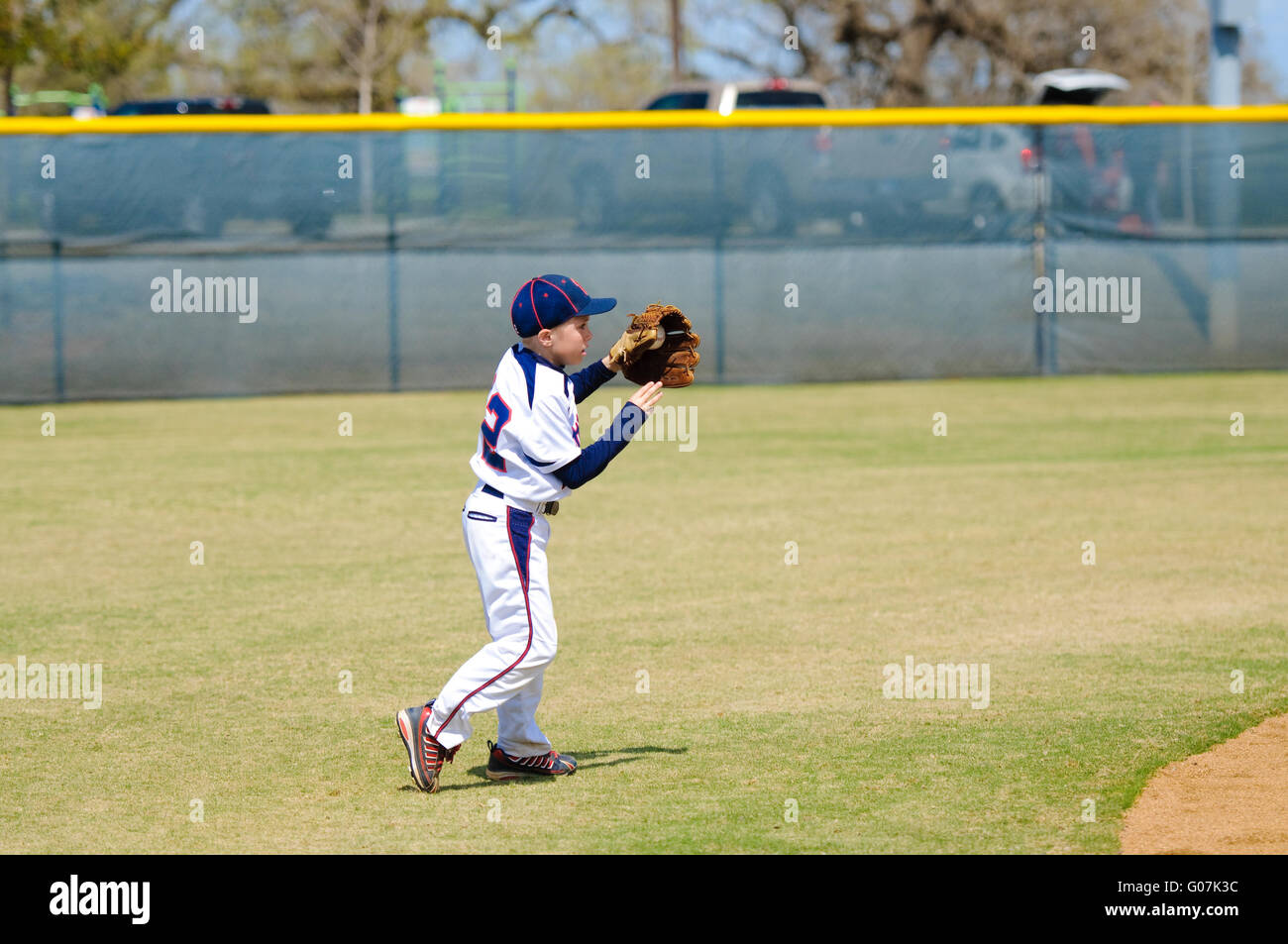 Youth shortstop throw ball hi-res stock photography and images - Alamy