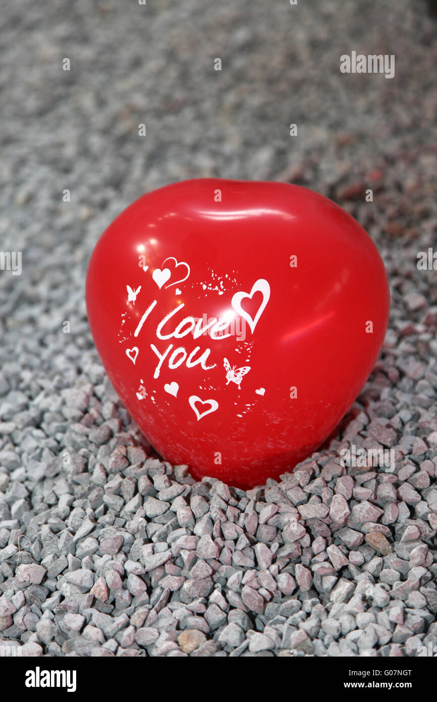 Heart shaped pebbles hi-res stock photography and images - Alamy