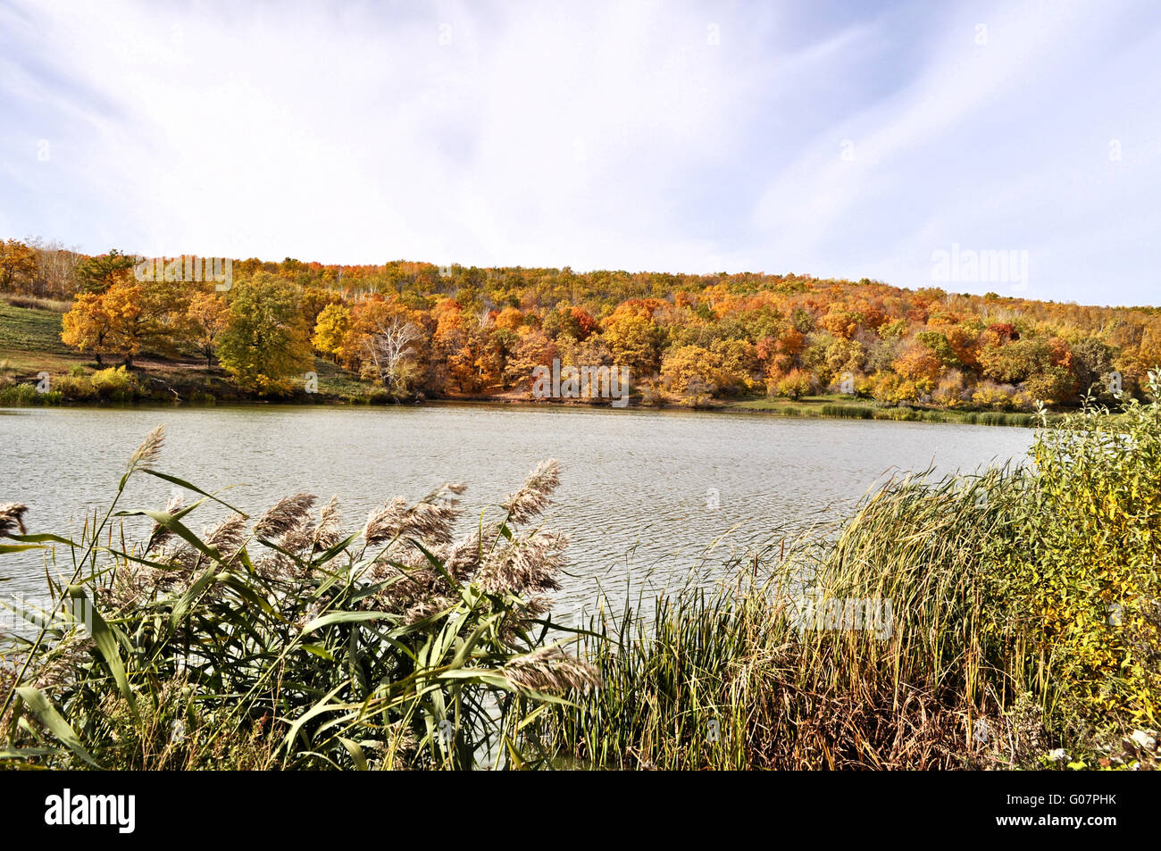 Autumn photo lake forest hi-res stock photography and images - Alamy