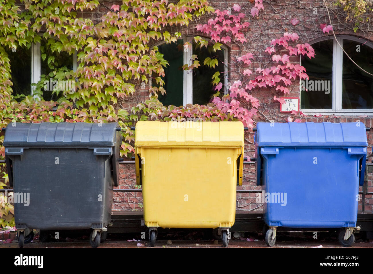 Clean garbage hi-res stock photography and images - Alamy