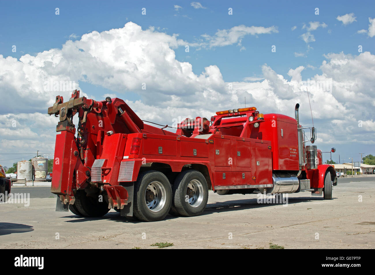 Abschleppwagen abschleppwagen hi-res stock photography and images - Alamy
