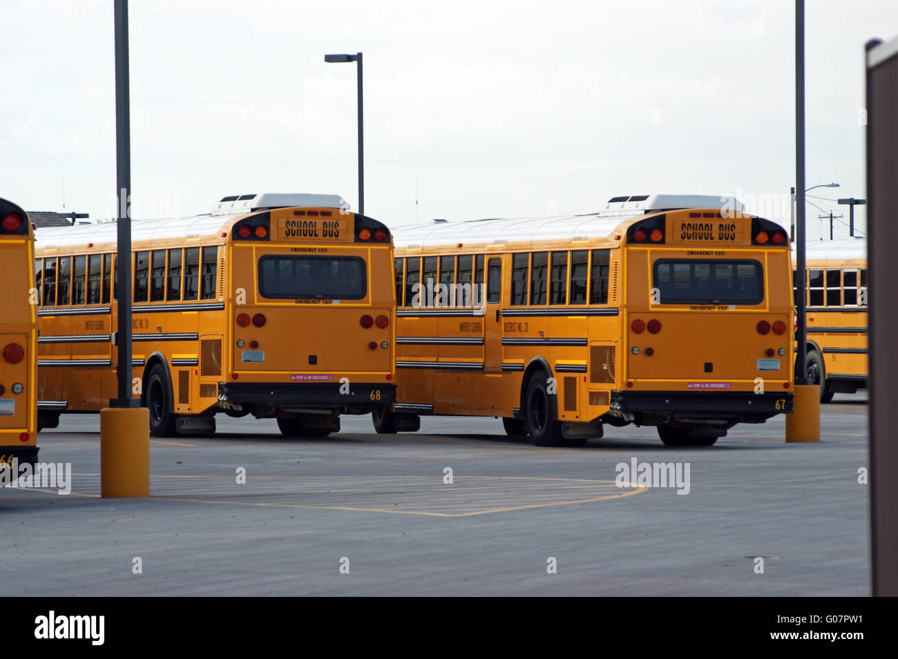 Schulbus hi-res stock photography and images - Alamy