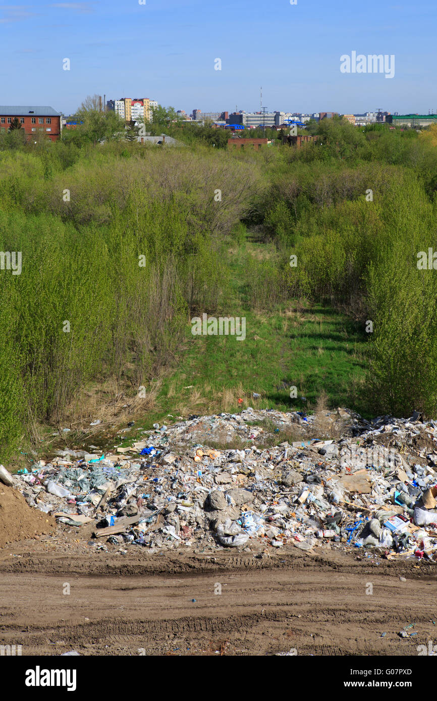 City waste dump hi-res stock photography and images - Alamy