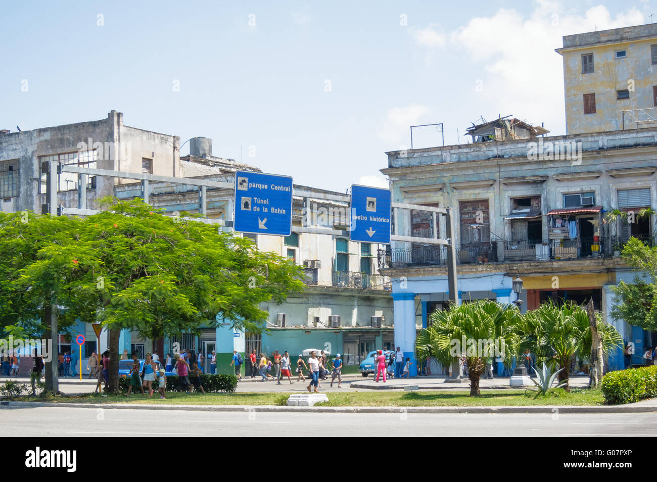Traffic signs in cuba hi-res stock photography and images - Alamy