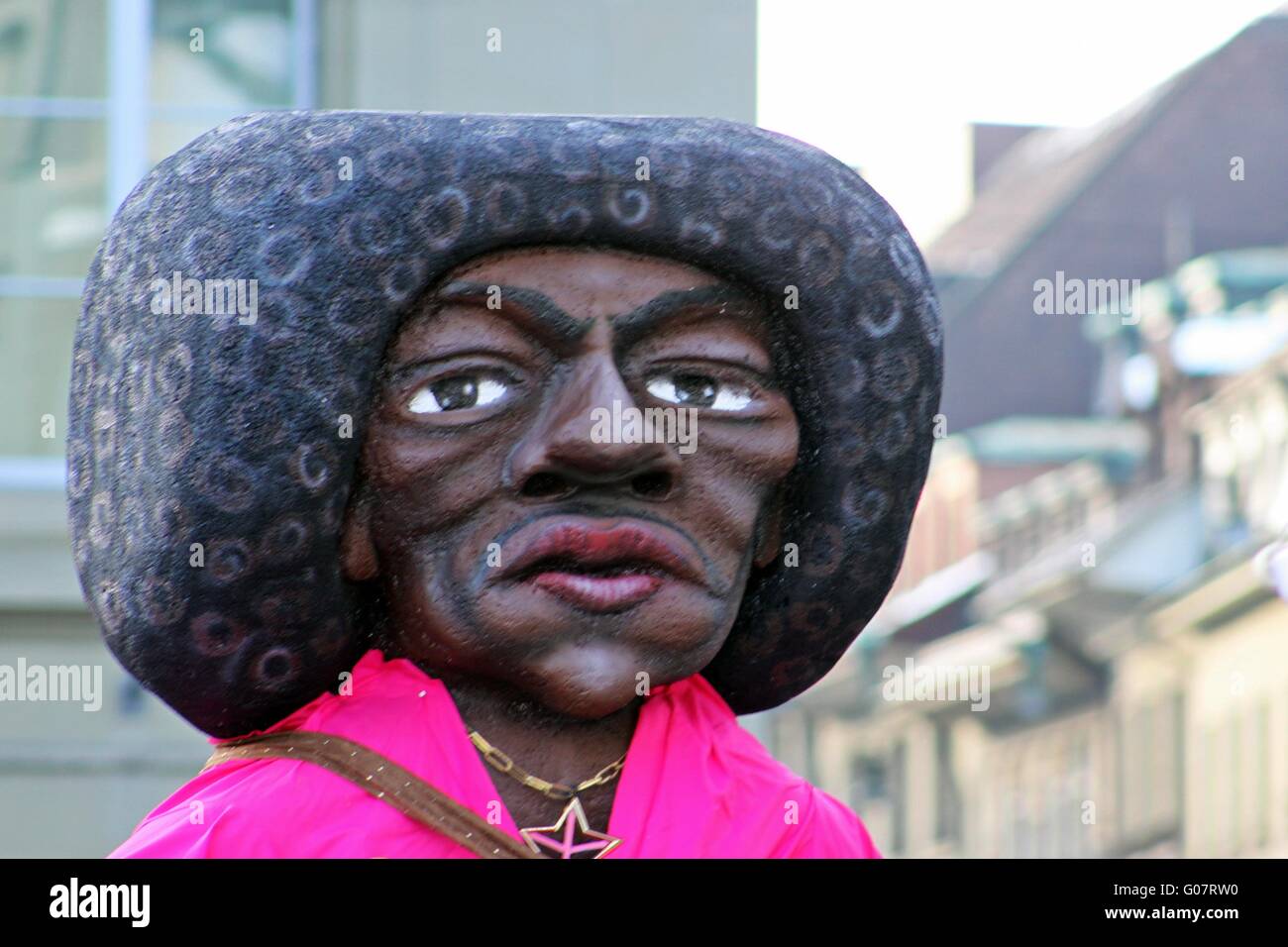 Happy masks hi-res stock photography and images - Alamy
