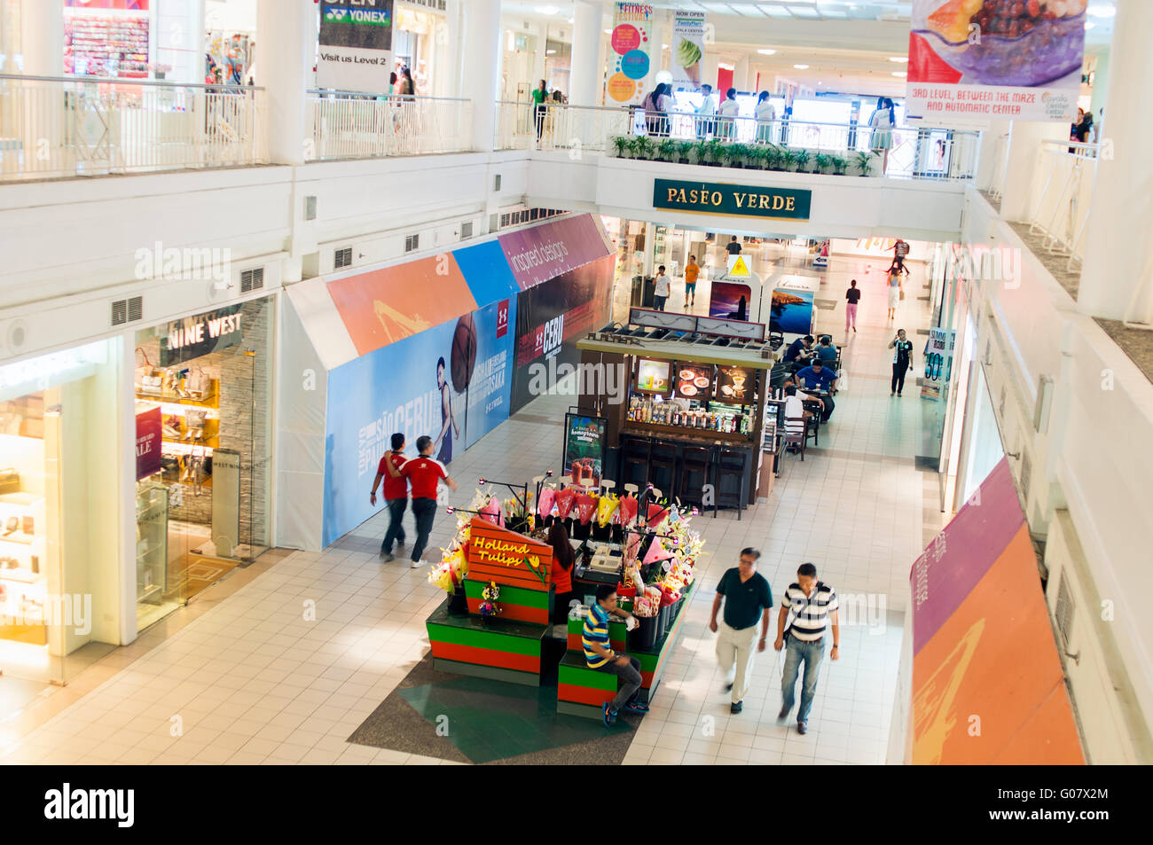 Ayala mall hi-res stock photography and images - Alamy