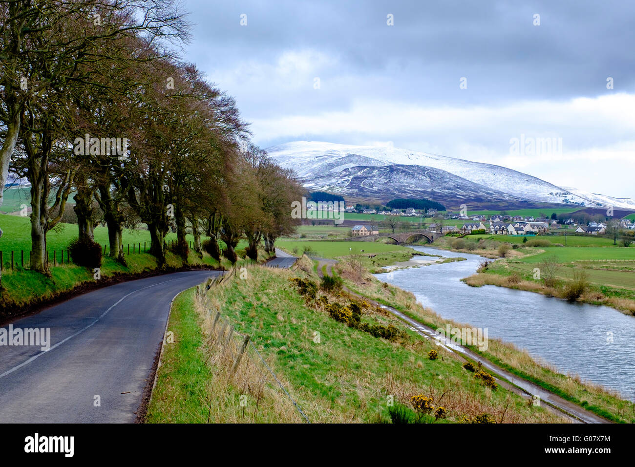 The River Clyde and Tinto Hill with a dusting of snow near the village ...