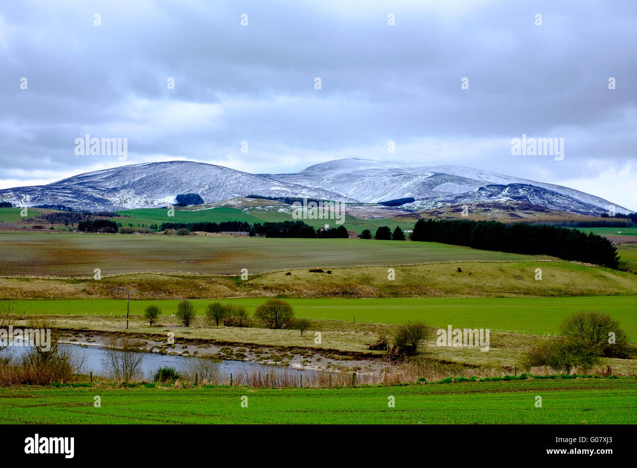 The River Clyde and Tinto Hill with a dusting of snow near the village ...