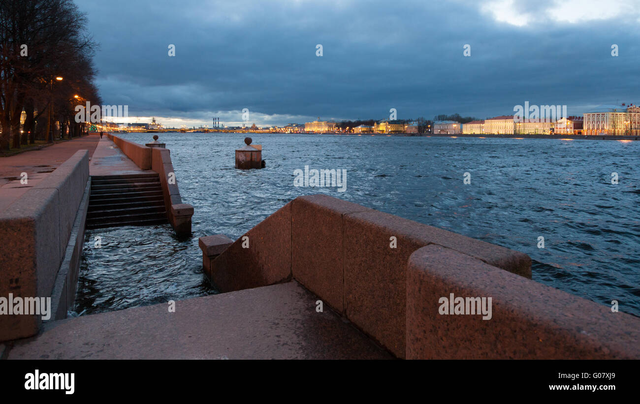 Embankment flooding hi-res stock photography and images - Alamy