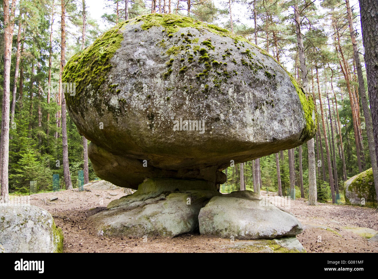Wobbly stone hi-res stock photography and images - Alamy