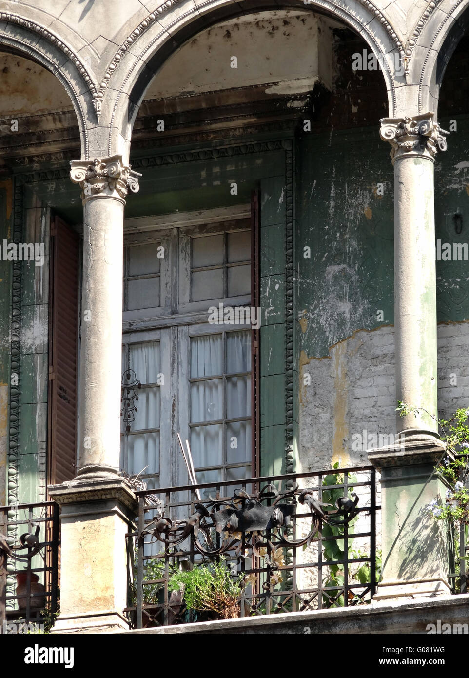 Living windows hi-res stock photography and images - Alamy