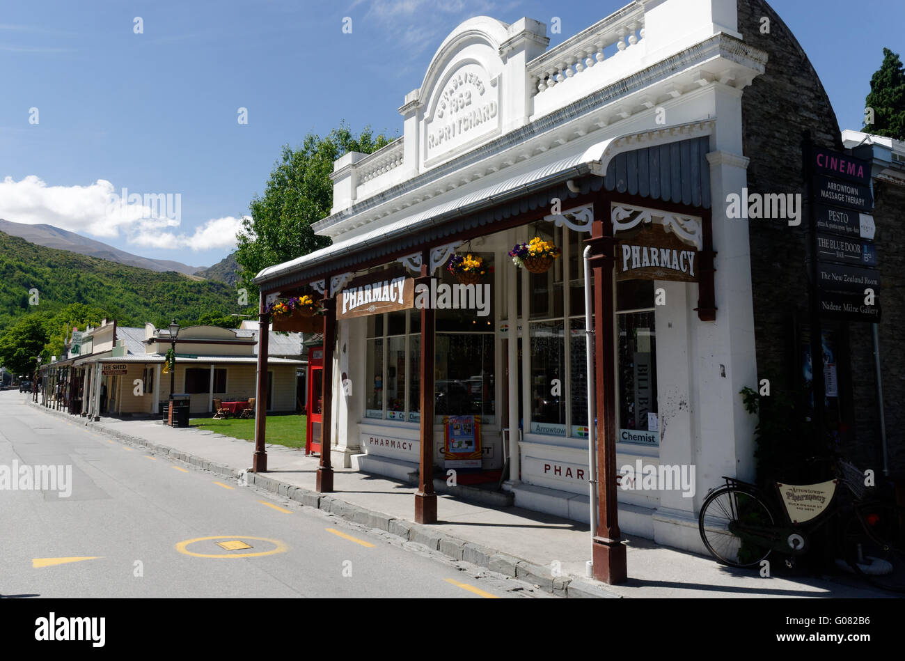 Old buildings in Arrowtown, New Zealand Stock Photo - Alamy