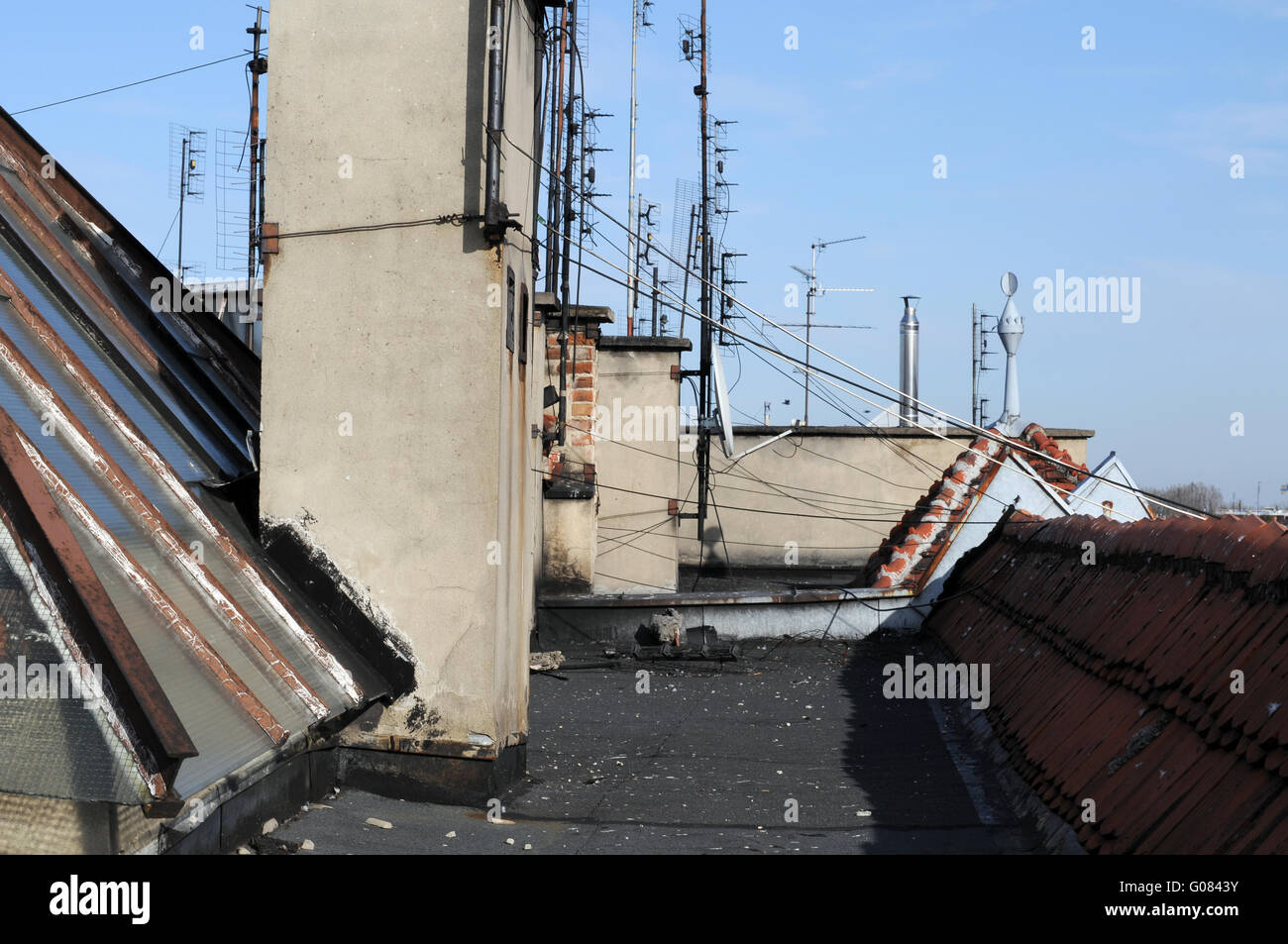 Antennas city roof hi-res stock photography and images - Alamy