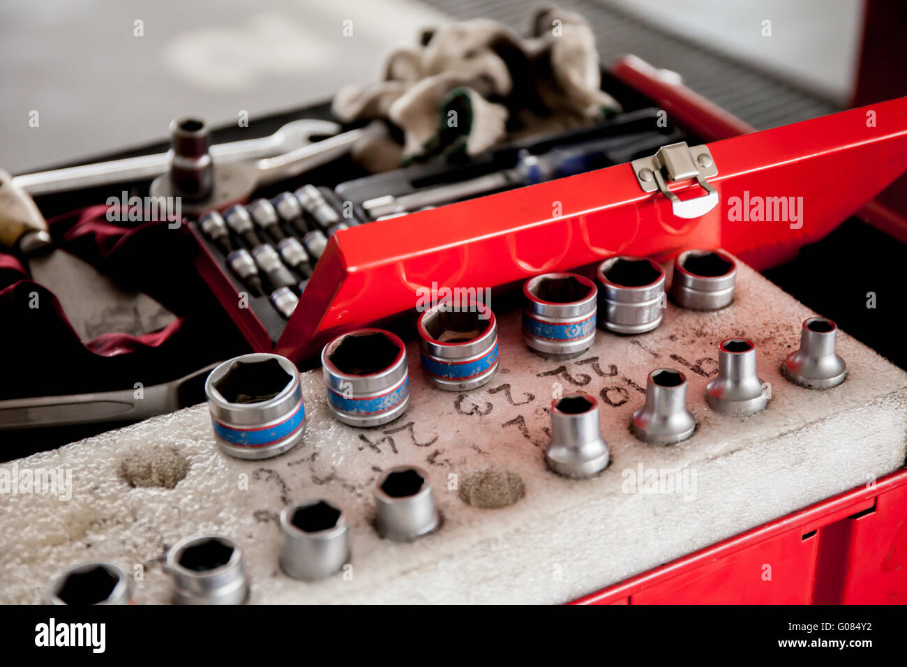 Socket wrench set hi-res stock photography and images - Alamy