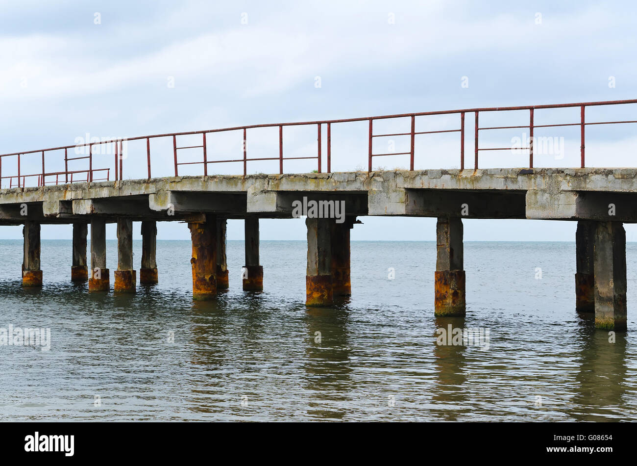 Handrail broken hi-res stock photography and images - Alamy