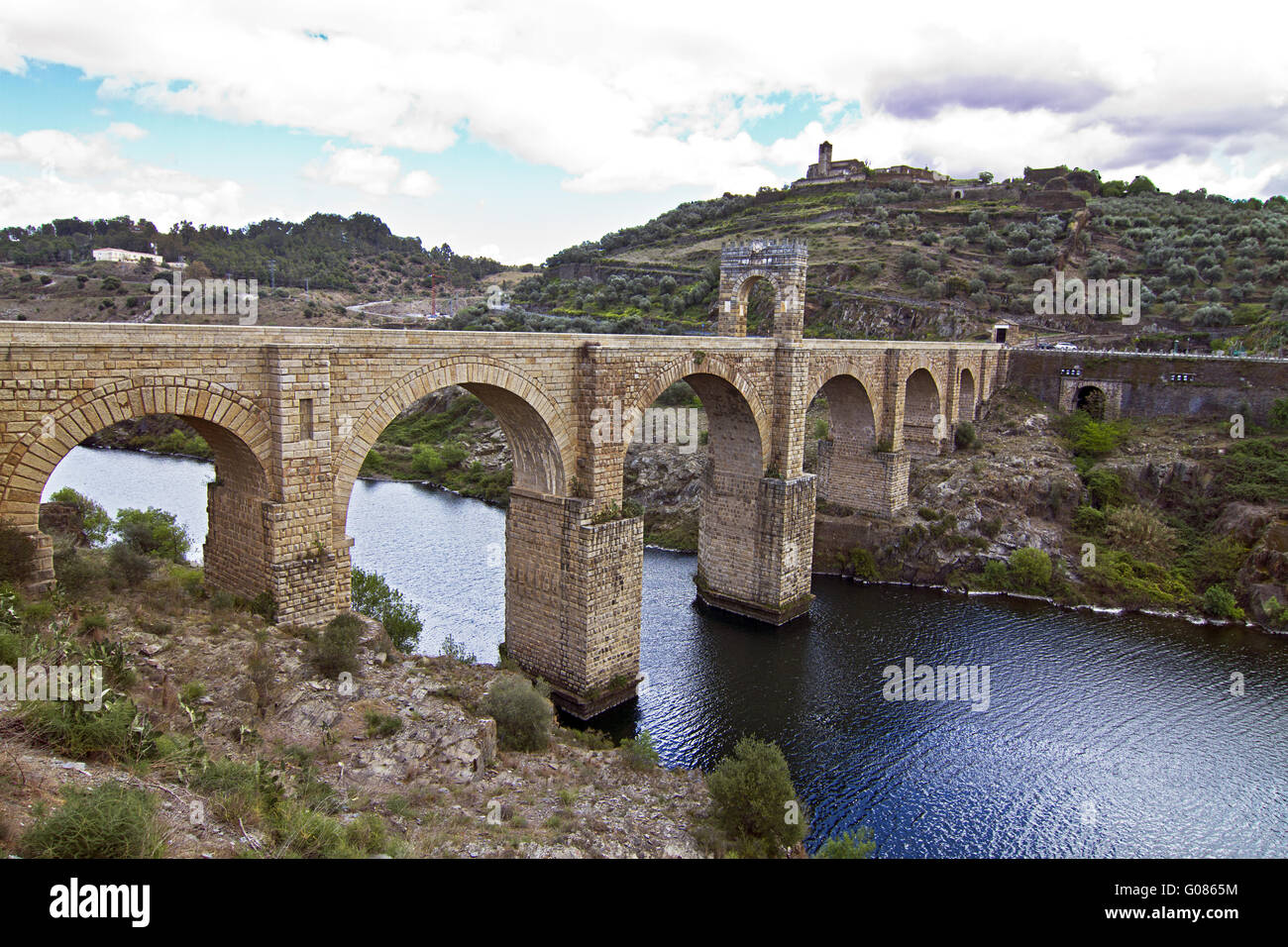 Roman bridge alcantara hi-res stock photography and images - Alamy