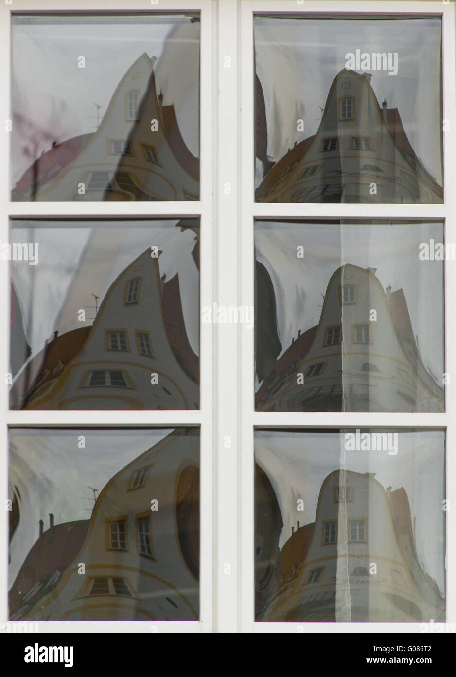 Reflection sky buildings hi-res stock photography and images - Alamy