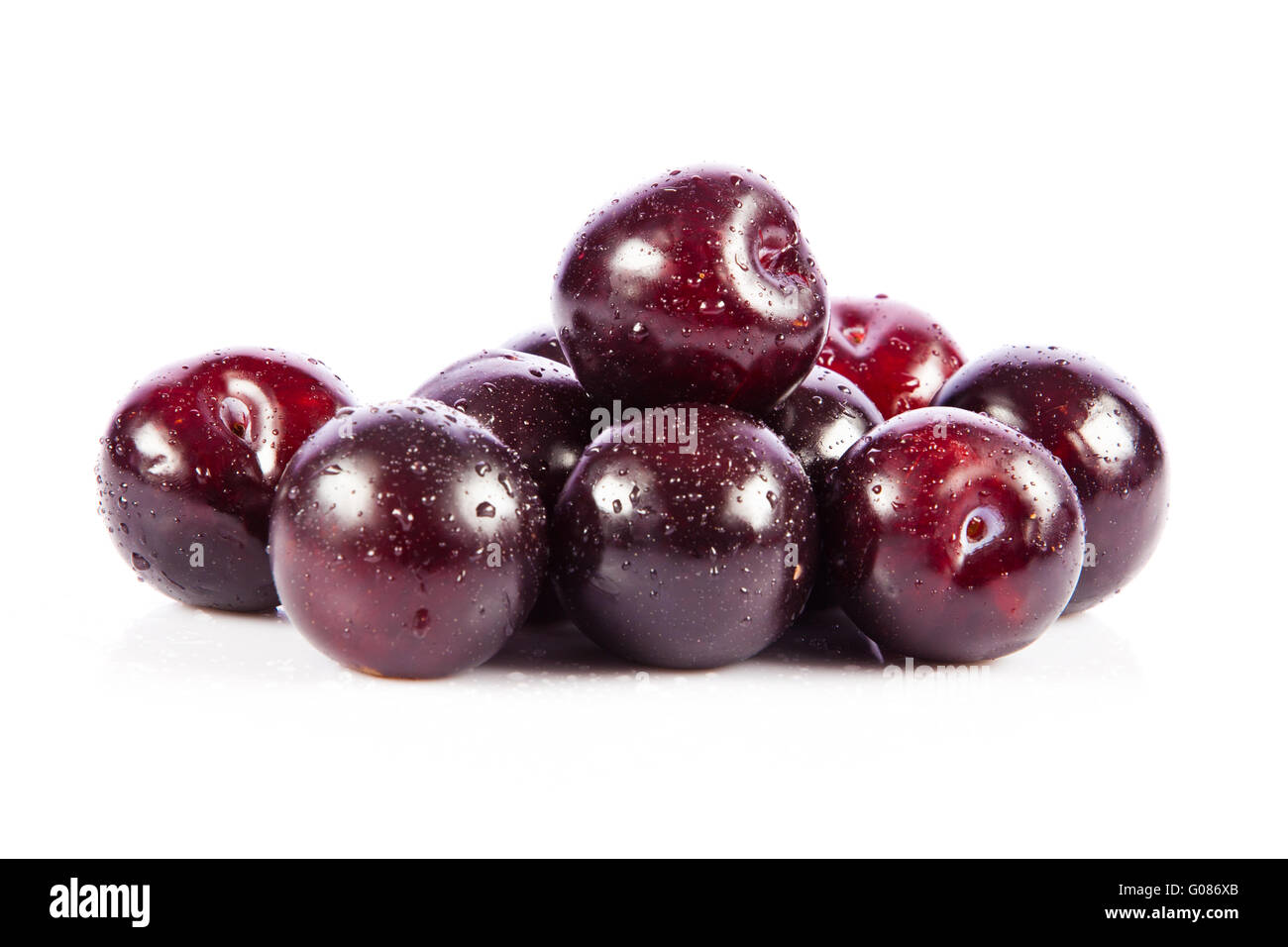 Red plum fruit isolated on white background. Fresh Stock Photo - Alamy