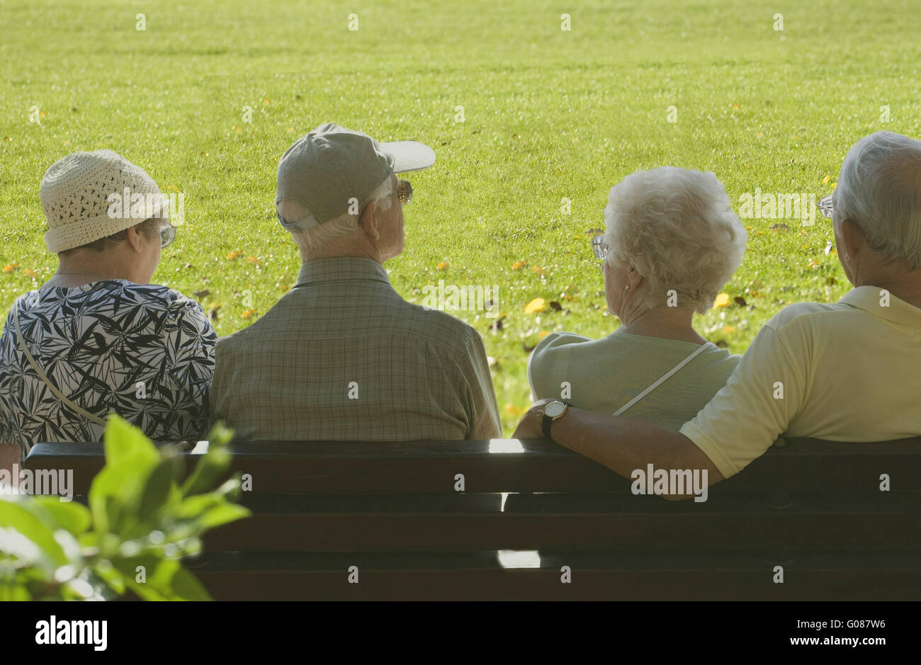 Senioren gruppe hi-res stock photography and images - Alamy