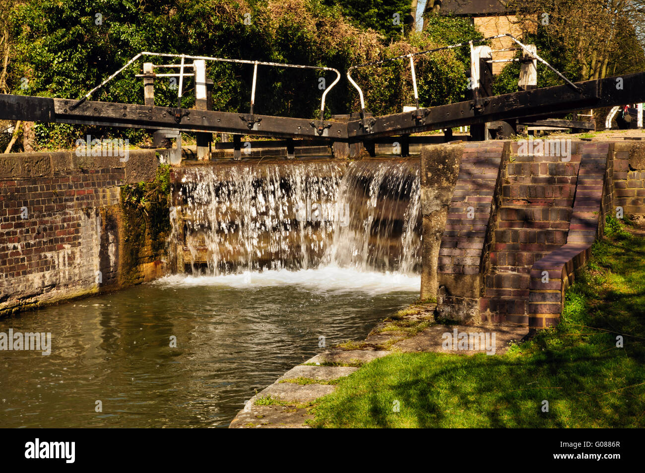Lock gates on the Grand Union Canal in Hertfordshi Stock Photo - Alamy